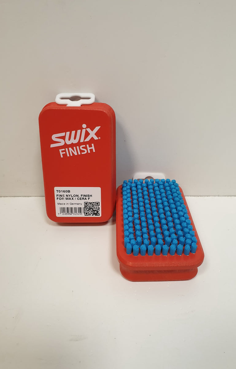 Nailoninis šepetys poliravimui SWIX (švelnus) – Manoslides.lt